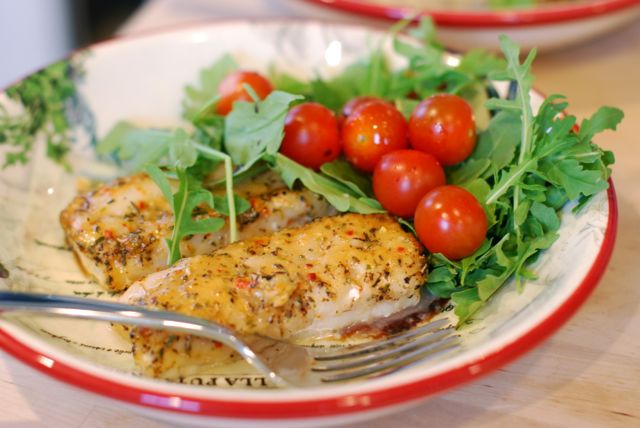 Tuscan Herb Cod with Tomatoes & Arugula